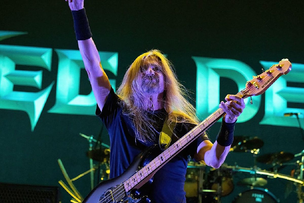 Megadeth's James LoMenzo Picks The Best Bass Player Of All Time