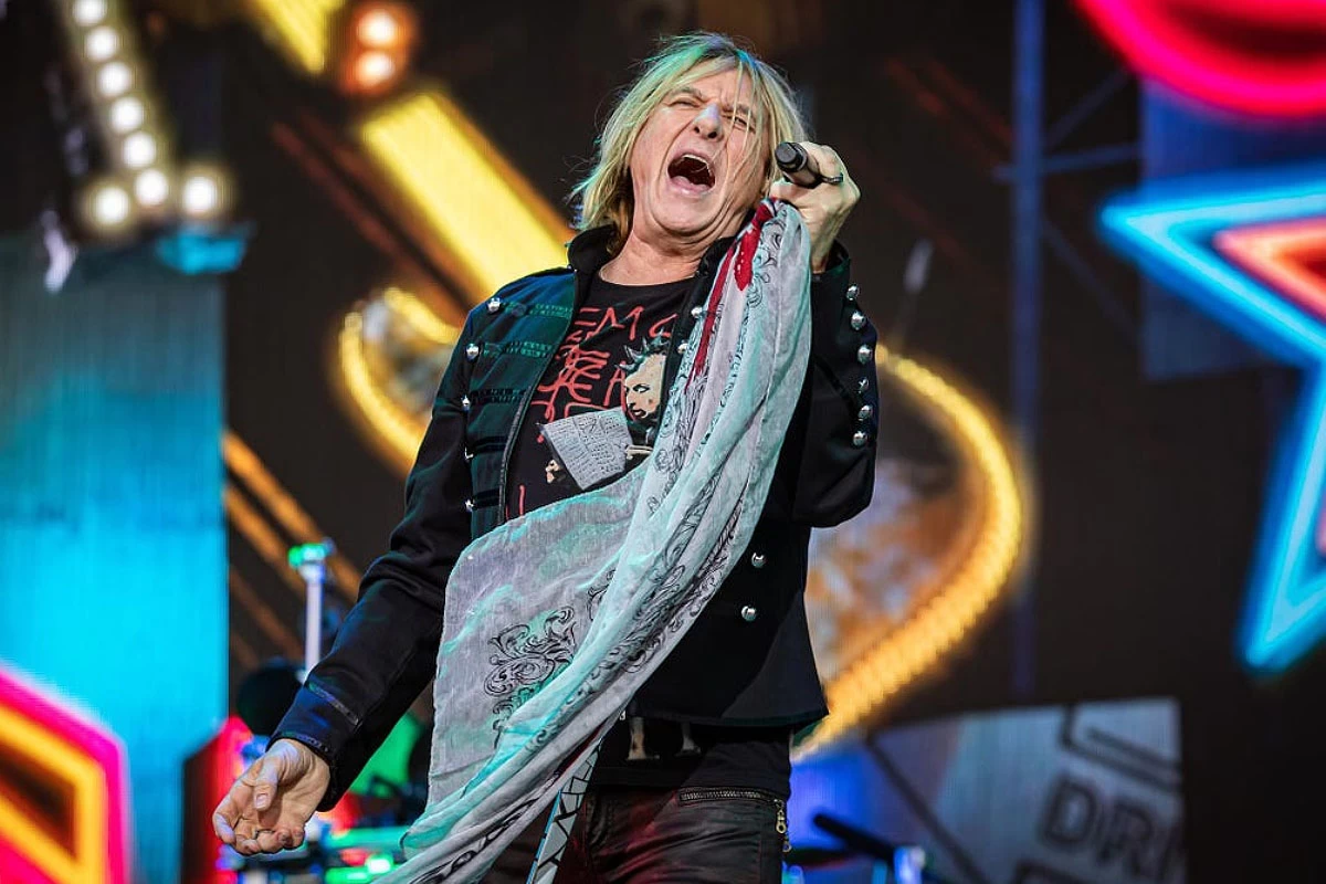 Joe Elliott Explains New Def Leppard Song's 'Real Glam Rock Vibe'