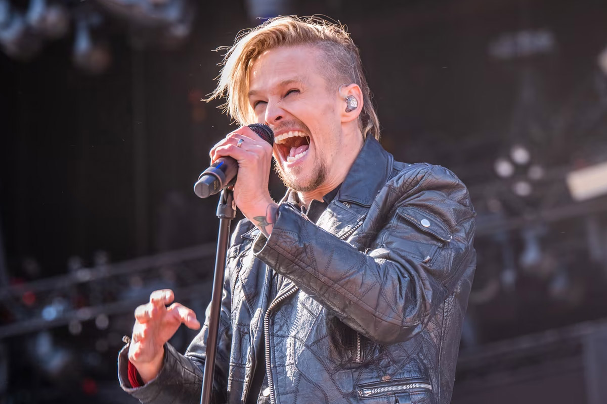 Ex-Skid Row Singer Mocks ‘Selfish’ Rock Frontmen