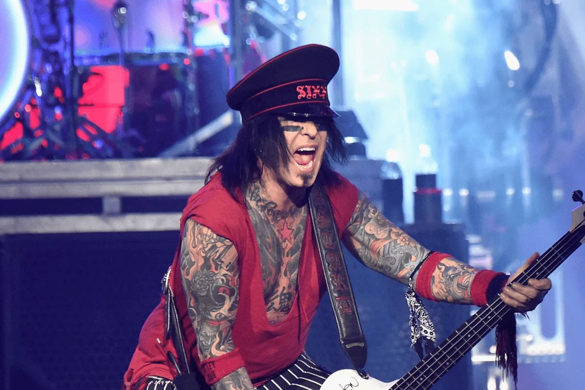 Nikki Sixx Eyes Shout At The Devil Tour Stephen R Rock