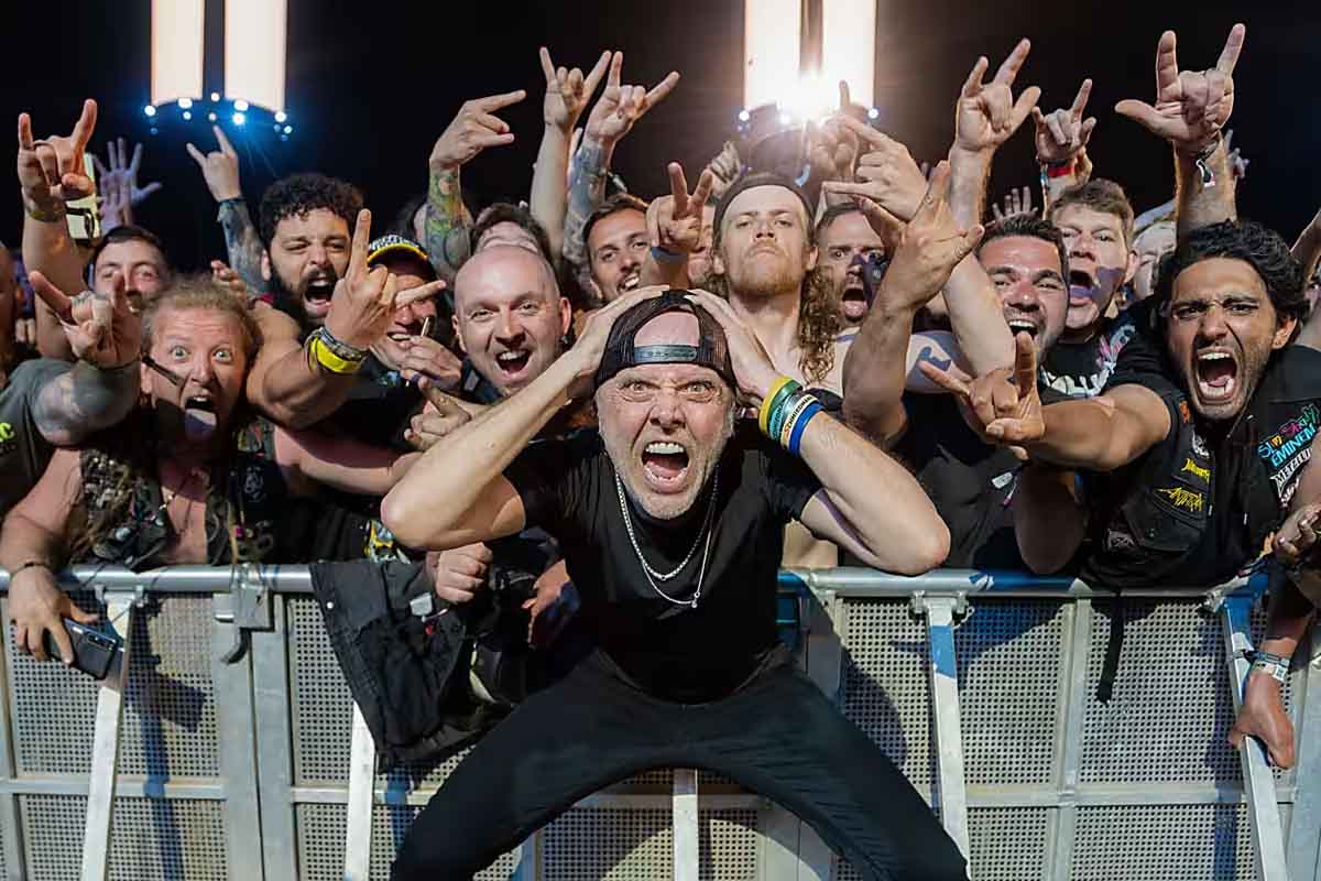 Why Do Metalheads Stick To Metal And Ignore Other Genres?