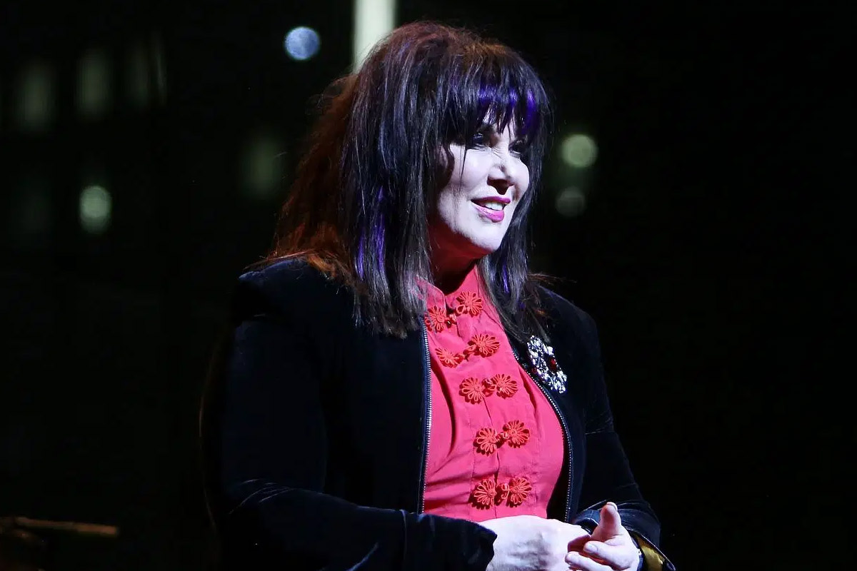 Heart's Ann Wilson Clarifies Wheelchair Performance, Cites Elbow Injury