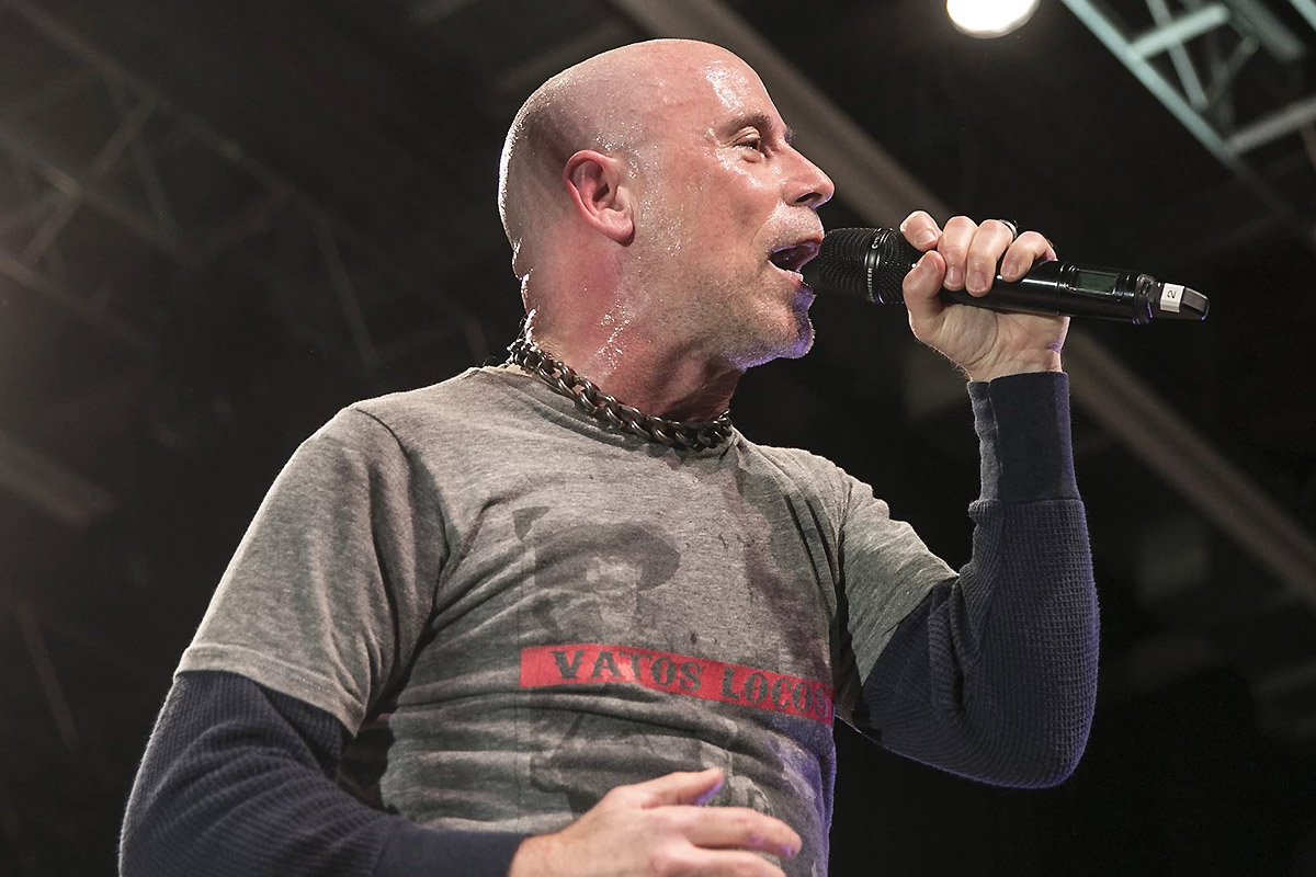 Metallica Considered John Bush As Potential Lead Singer, Says Raven ...