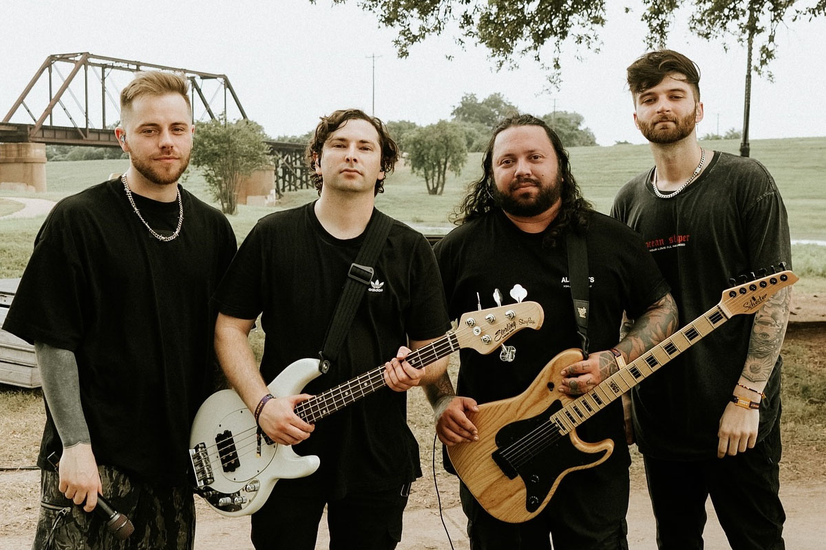 5 Things Post-Hardcore Fans Should Know About Thousand Below