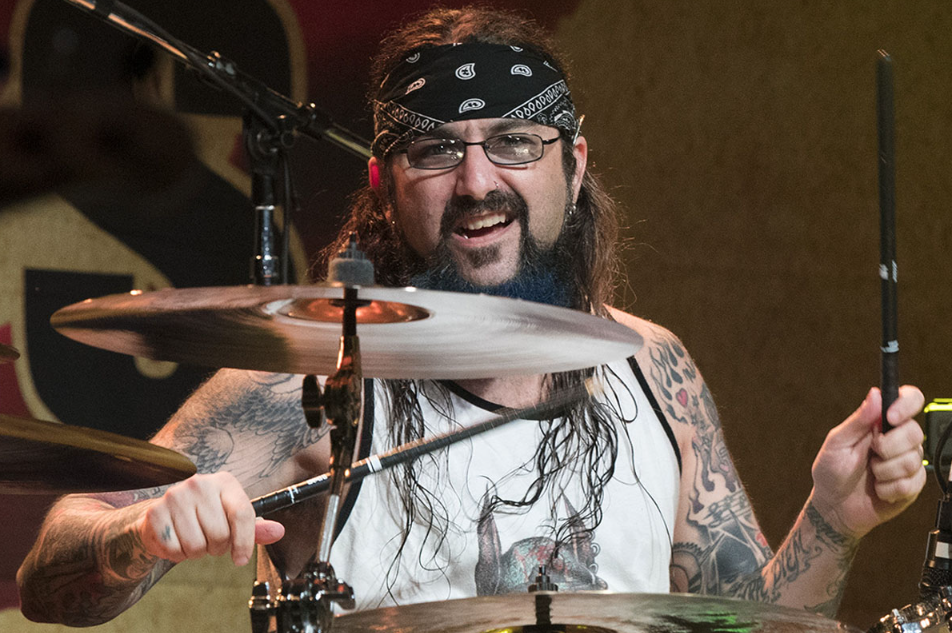 5 Metal Bands With Actual Animals As Lead Singers